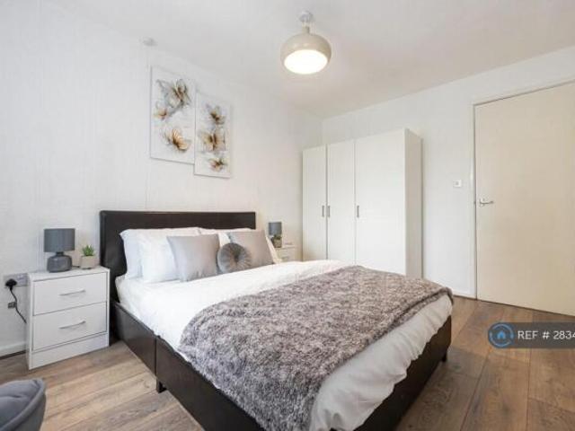 1 bedroom flat for rent in Ellisland Walk, Manchester, M40