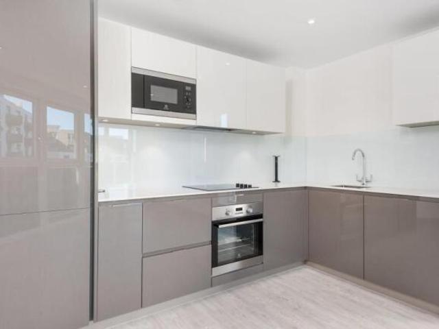 1 bedroom flat for rent in Embankment House P1939, BN1