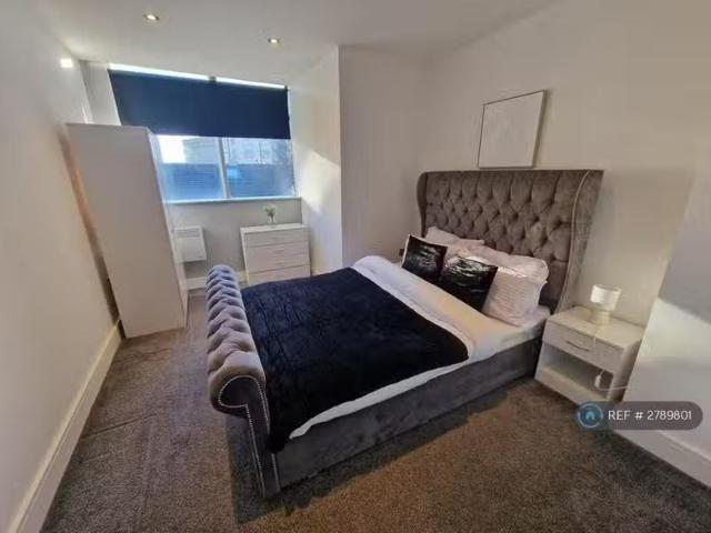 1 bedroom flat for rent in Empire House, Bradford, BD1