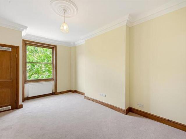 1 bedroom flat for rent in Ennismore Avenue, London, W4