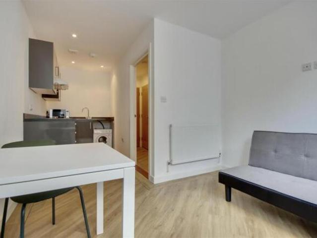 1 bedroom flat for rent in Enterprise House, Isambard Brunel Road, Portsmouth, PO1