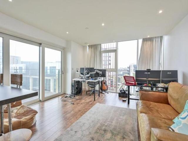 1 bedroom flat for rent in Enterprise Way, Wandsworth, London, SW18