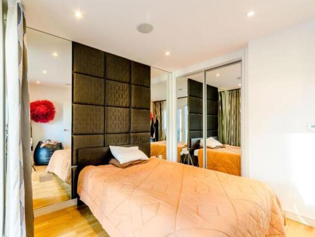 1 bedroom flat for rent in Enterprise Way, Wandsworth, SW18