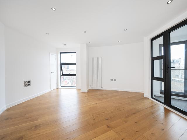 1 Bedroom Flat for Rent in Esker Place | Foxtons