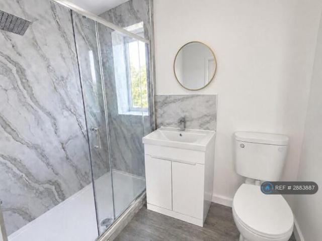 1 bedroom flat for rent in Essella Road, Ashford, TN24
