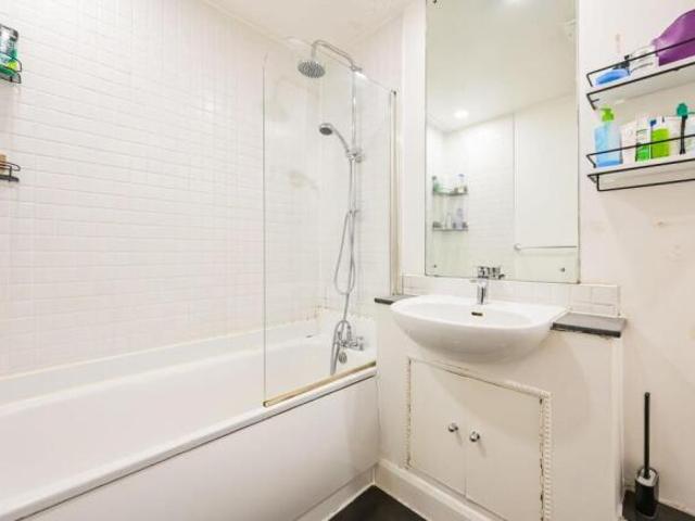 1 bedroom flat for rent in Fairfield Road, Bow, London, E3