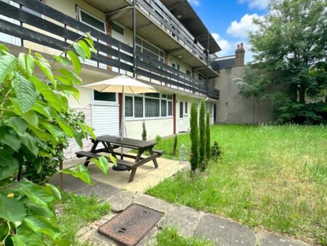 1 bedroom flat for rent in Fairlawn Park, London, SE26