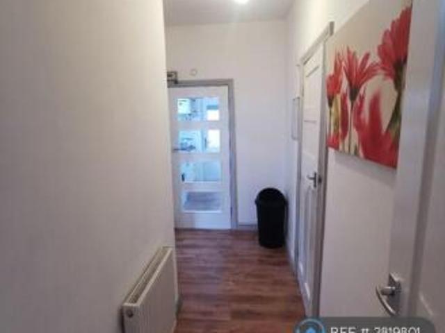 2 bedroom flat for rent in Far Cotton, Northampton, NN4
