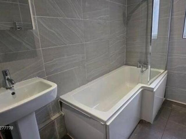 1 bedroom flat for rent in Fenella Street, Manchester, M13