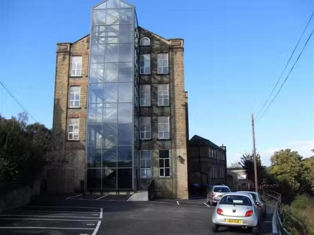 1 bedroom flat for rent in Fearnley Mill Drive, Huddersfield.