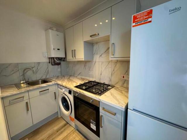 1 bedroom flat for rent in Ferndale Road, Swindon, SN2