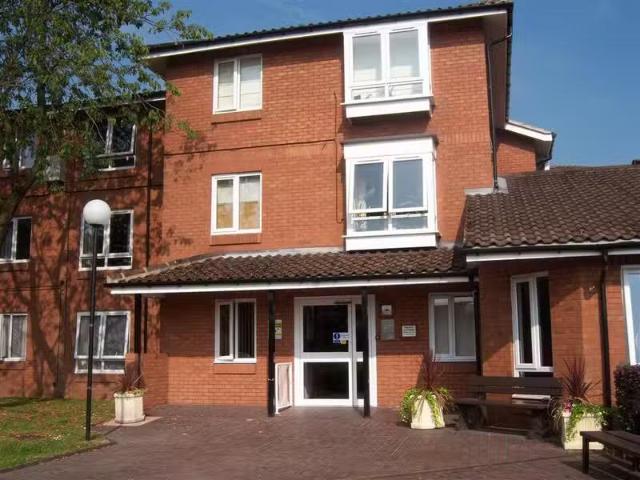 1 bedroom flat for rent in Ferrier Court, Blackburn, BB1