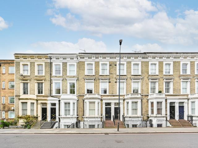 1 Bedroom Flat for Rent in Finborough Road | Foxtons