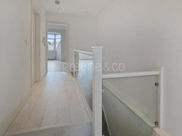 1 bedroom flat for rent in Finchley Road London NW11
