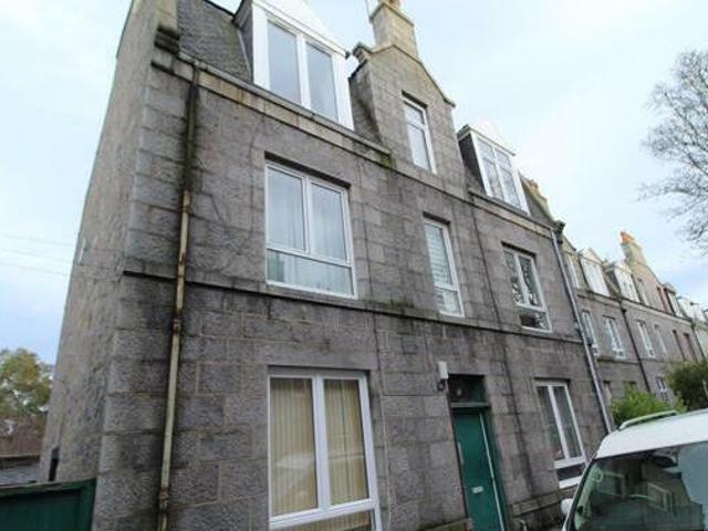 1 Bedroom Flat For Rent In First Floor Left