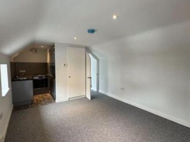 1 bedroom flat for rent in First Floor Studio Flat Town Centre £725 pcm, BH2