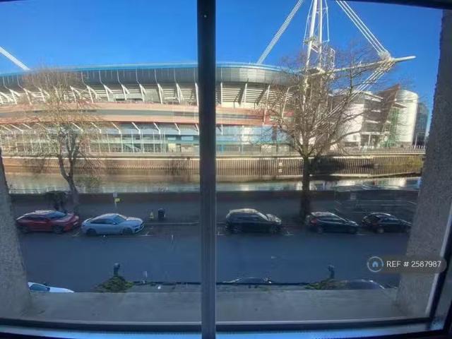 1 bedroom flat for rent in Fitzhamon Embankment, Cardiff, CF11