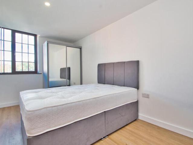 1 bedroom flat for rent in Fitzwilliam House, Windmill Avenue, UB2 4XE, UB2