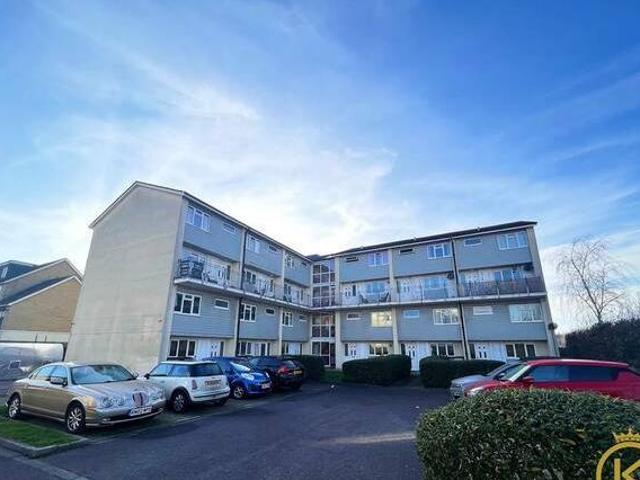 1 bedroom flat for rent in Fort Cumberland Road Southsea PO4