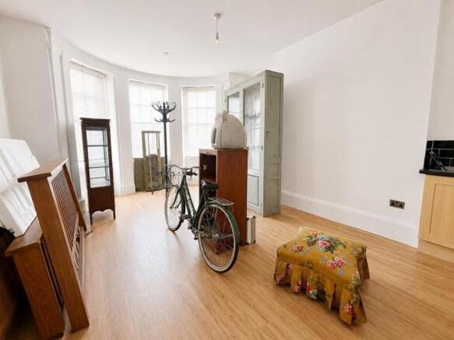 1 bedroom flat for rent in Fort Crescent, Margate, Kent, CT9