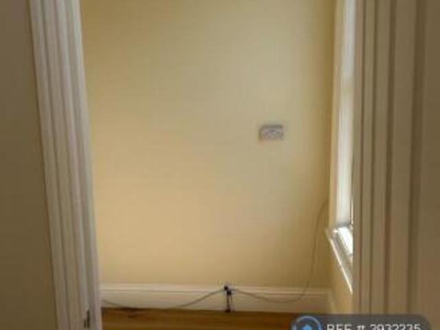 1 bedroom flat for rent in Foulser Road, London, SW17
