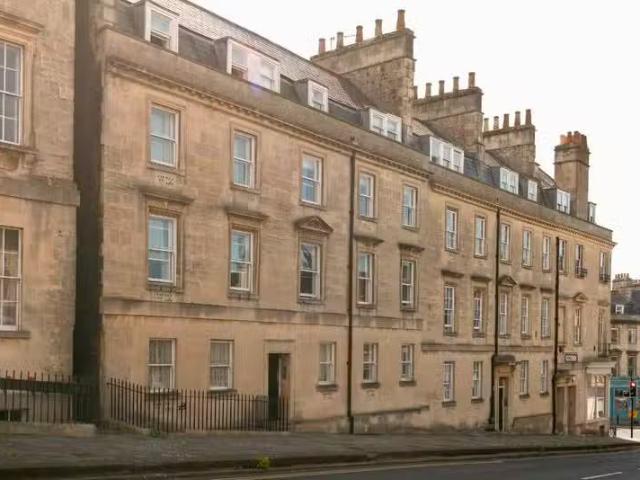 1 bedroom flat for rent in Fountain Buildings, Bath, Somerset.