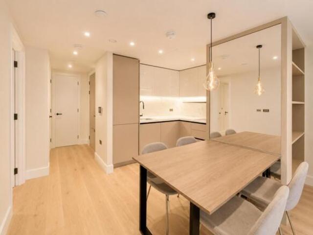 1 bedroom flat for rent in Fountain Park Way London W12