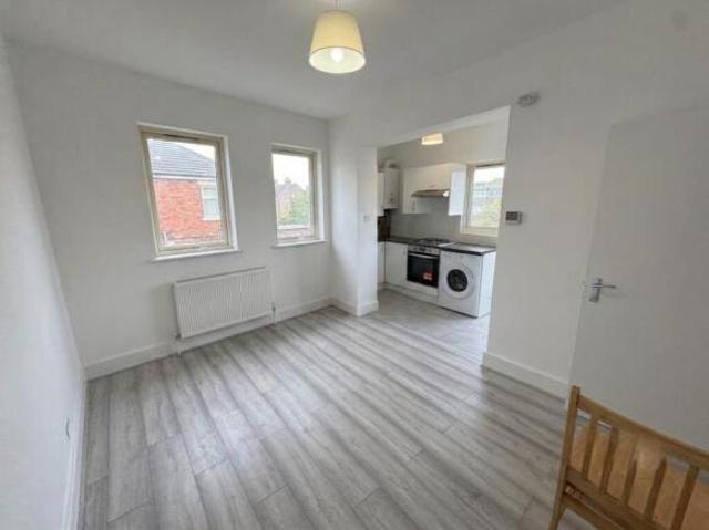 1 bedroom flat for rent in Flat A, High Street, Hornsey, Haringey, London, N8