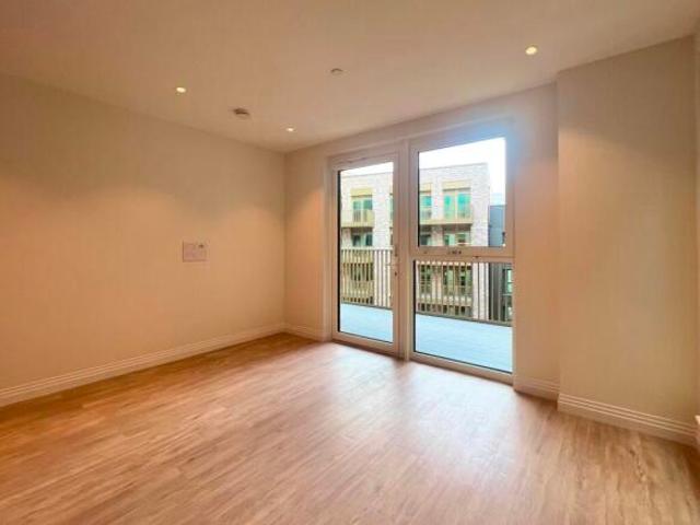 1 bedroom flat for rent in Flat, Gasholder Place, London, SE11