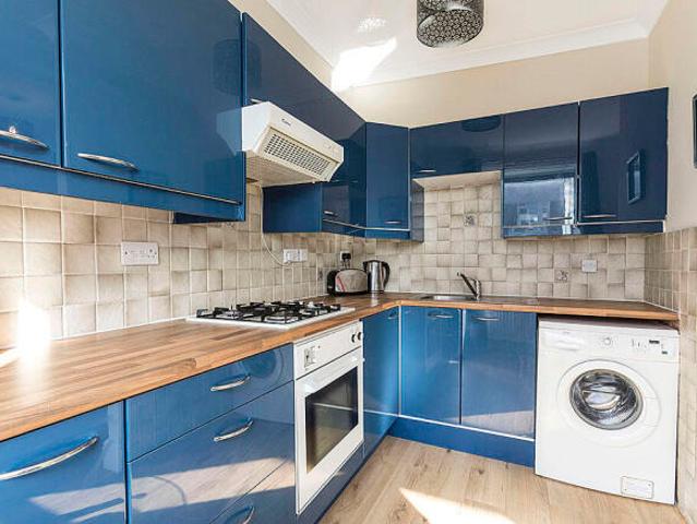 1 bedroom flat for rent in Flat, Queensway, London, W2