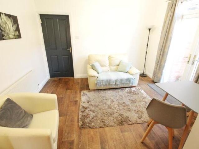 1 bedroom flat for rent in Flat 1, 23 The Avenue, Lincoln, Lincolnshire, LN1 1PD, LN1