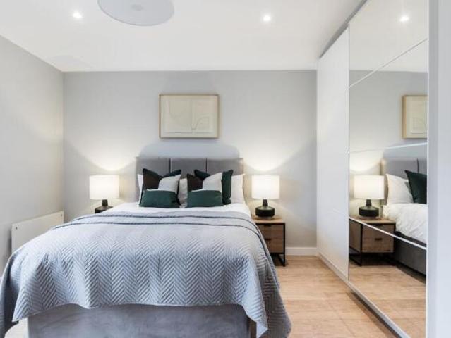 1 bedroom flat for rent in Flat 23 Leigh Court 6 Avonmore Road, W14