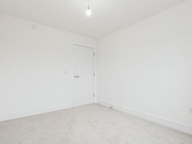 2 bedroom flat for rent in Flat 3/2 Millside Moors 16 Strathblane Road Milngavie G62 8D, G62