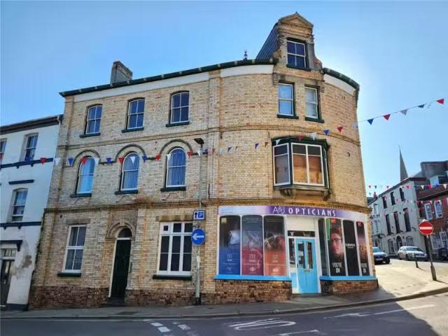 1 bedroom flat for rent in Flat 3, 10 Fore Street, Great Torri.