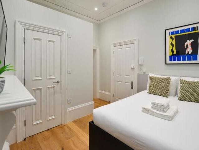 1 bedroom flat for rent in Flat 4, 26 Leinster Square, Bayswater, W2