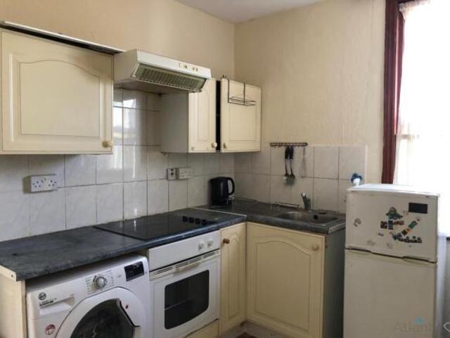1 bedroom flat for rent in Francis Road, Leyton, E10