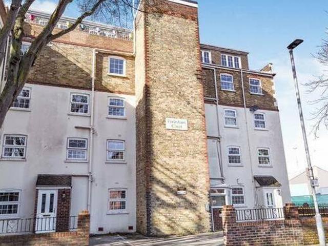 1 bedroom flat for rent in Frensham Road Southsea PO4