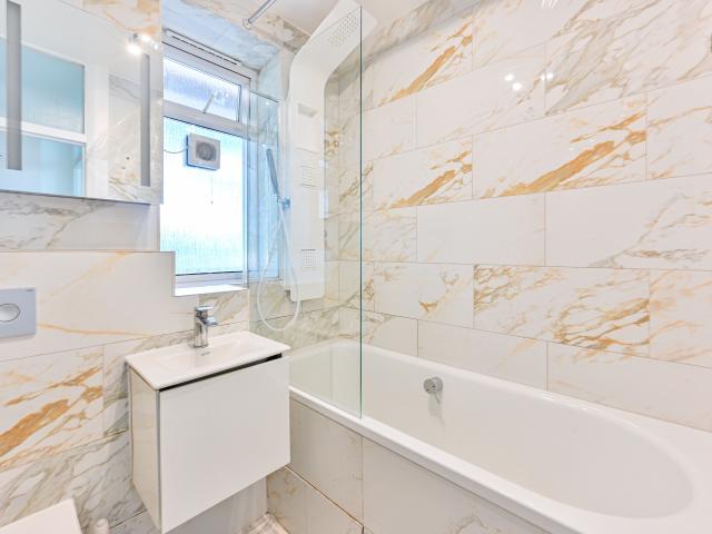 1 Bedroom Flat for Rent in FULHAM COURT | Foxtons