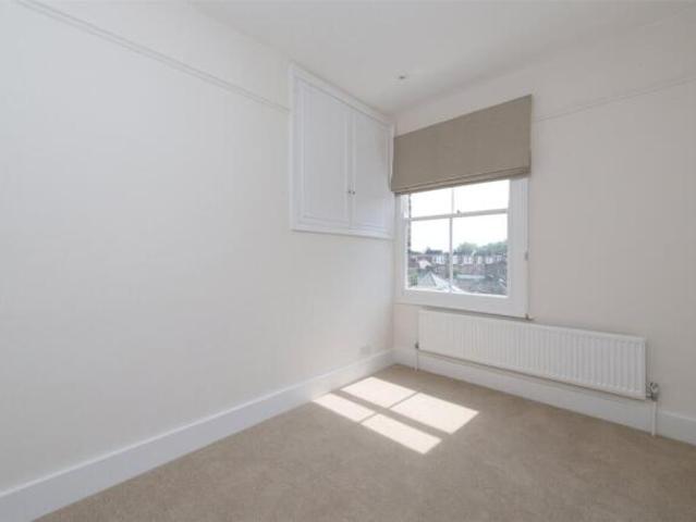 1 bedroom flat for rent in Fulham Road, The Bromptons, SW3