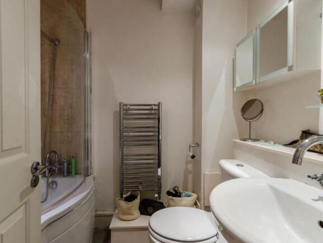 1 bedroom flat for rent in Fulham Road, Fulham Broadway, London, SW6