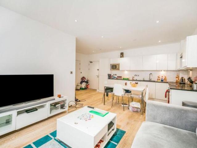1 bedroom flat for rent in Garrard House, 30 Garrard Street, Reading, RG1