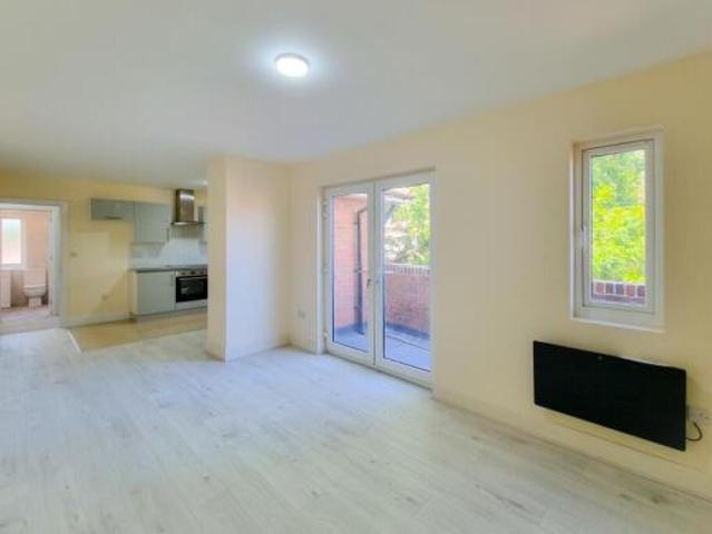 1 bedroom flat for rent in Garston Park Parade, Garston, WD25