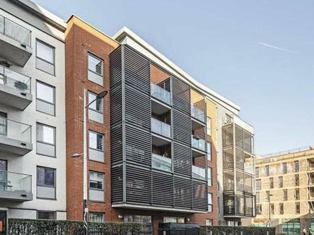 1 bedroom flat for rent in Geoff Cade Way Bow London E3
