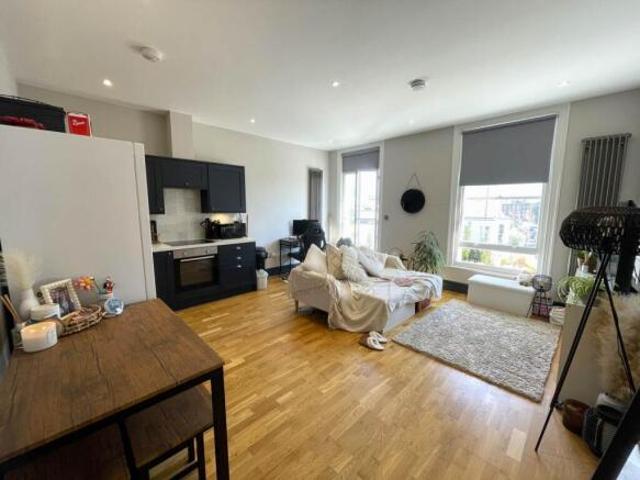 1 bedroom flat for rent in Gildredge Road, Eastbourne, East Sussex, BN21