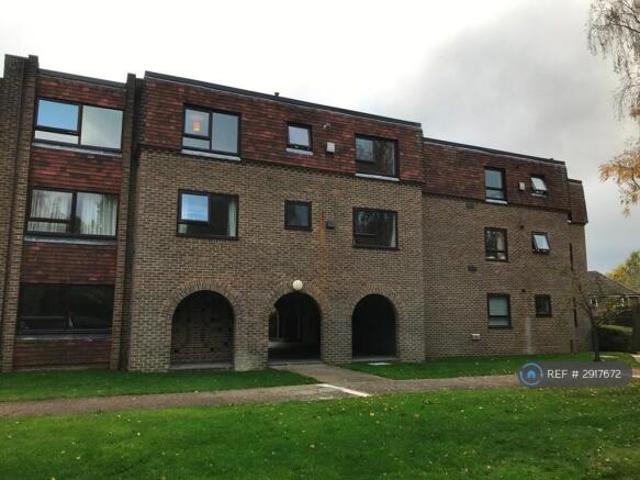 1 bedroom flat for rent in Gilliat Drive, Guildford, GU4