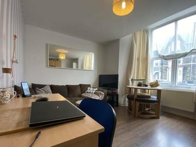 1 bedroom flat for rent in Gold Street Adamsdown CF24