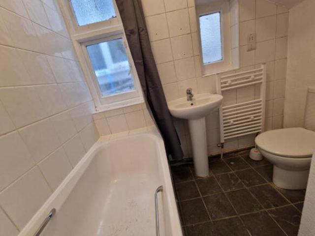 1 bedroom flat for rent in Golders Manor Drive, NW11