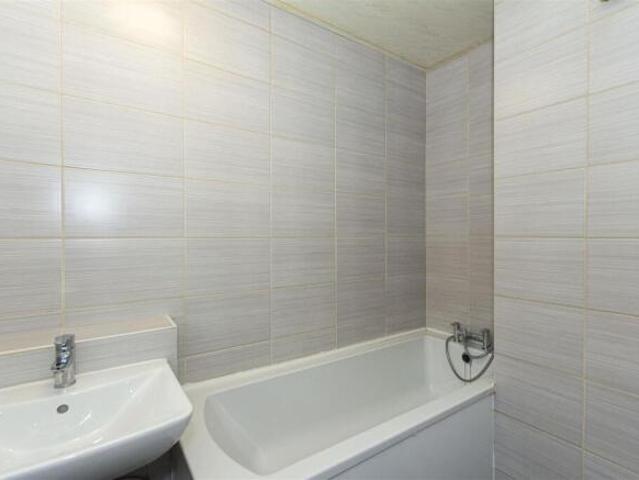1 bedroom flat for rent in Goldsmith Road, Peckham SE15