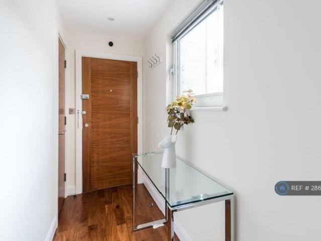 1 bedroom flat for rent in Goswell Road, London, EC1M