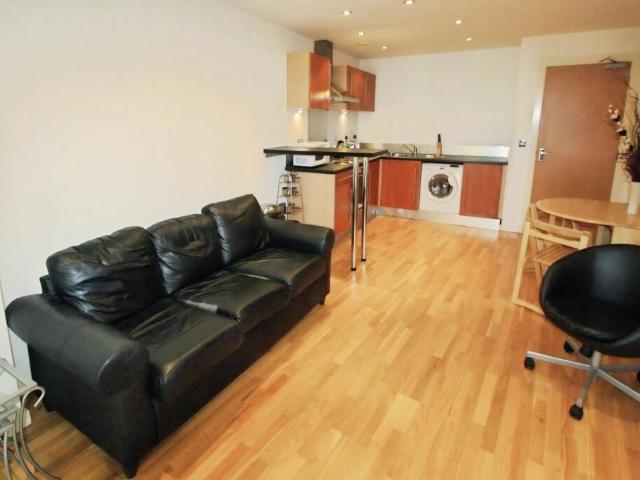 1 bedroom flat for rent in Gotts Road, Leeds, UK, LS12